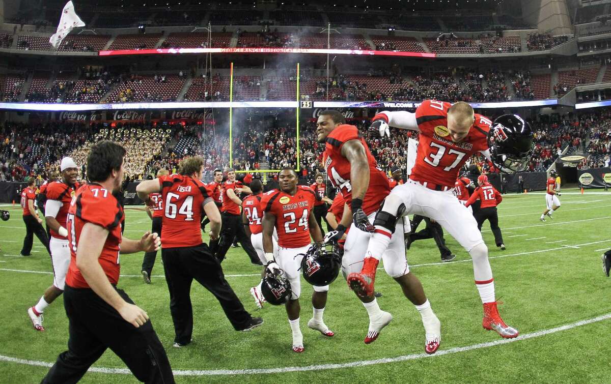 Texas Bowl seeks new title sponsor