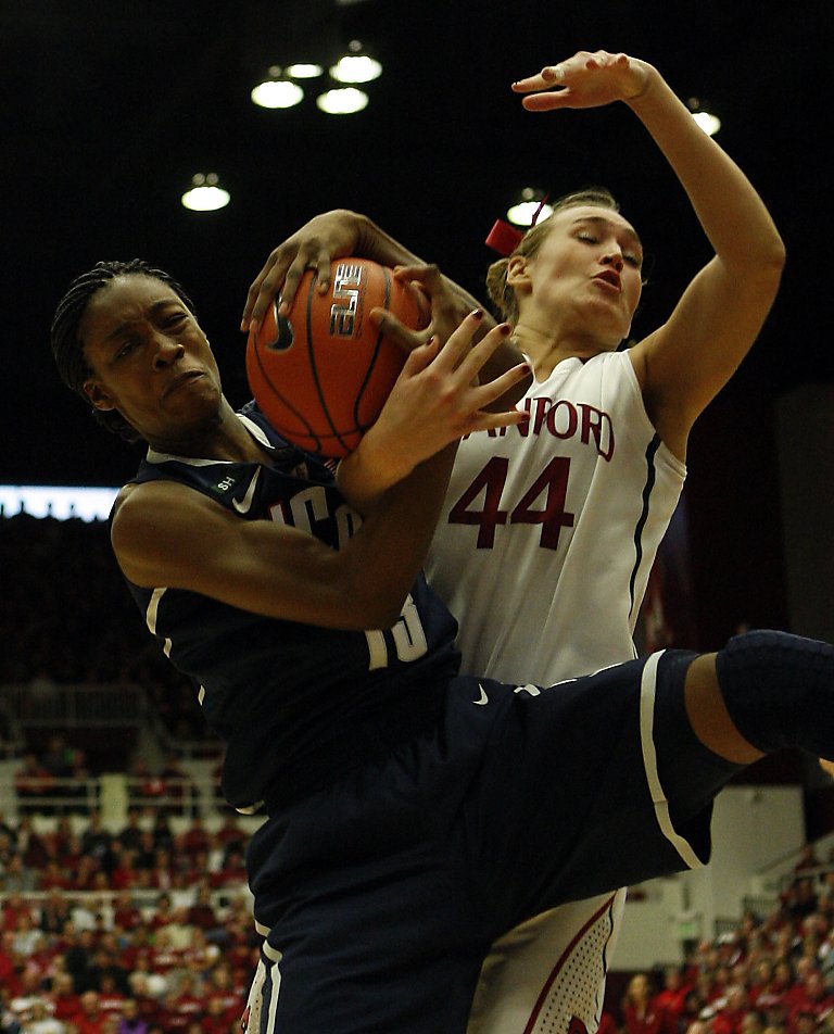 UConn gives Stanford women bitter lesson