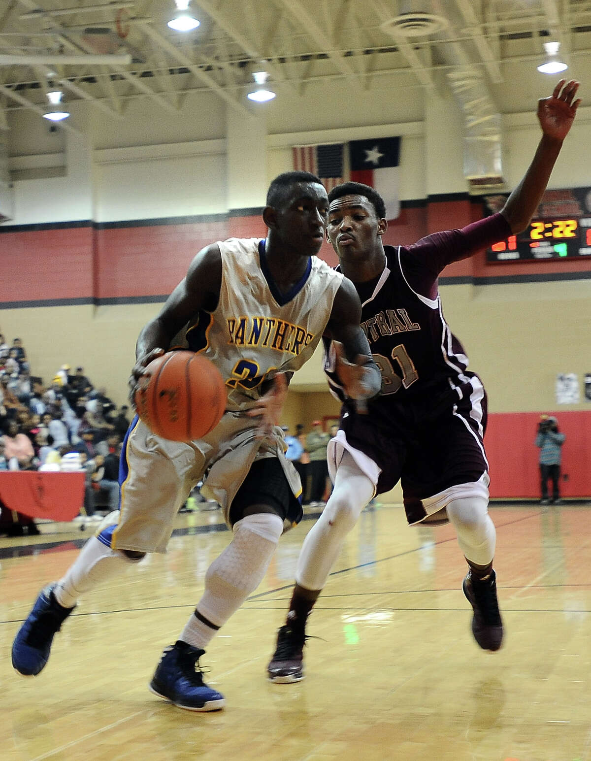 Ozen basketball player visits Alabama, LSU, Texas