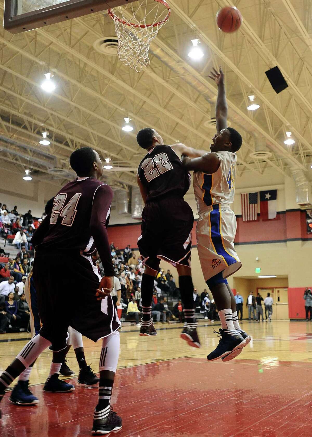 Local basketball teams in state rankings