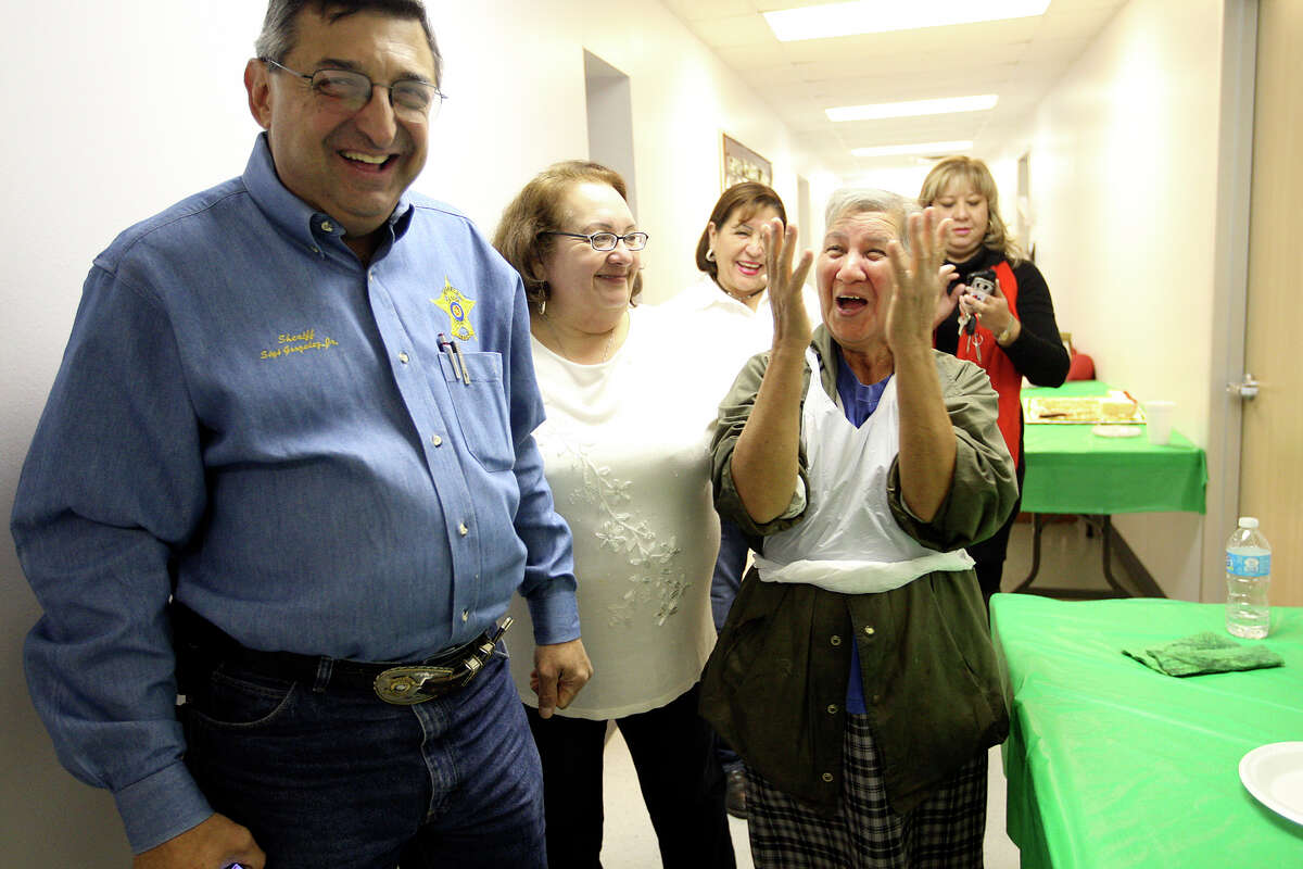 Colorful Zapata sheriff retires after 18 years