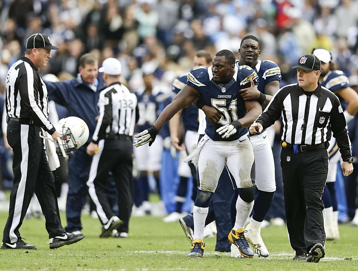 Raiders' rally falls short in San Diego