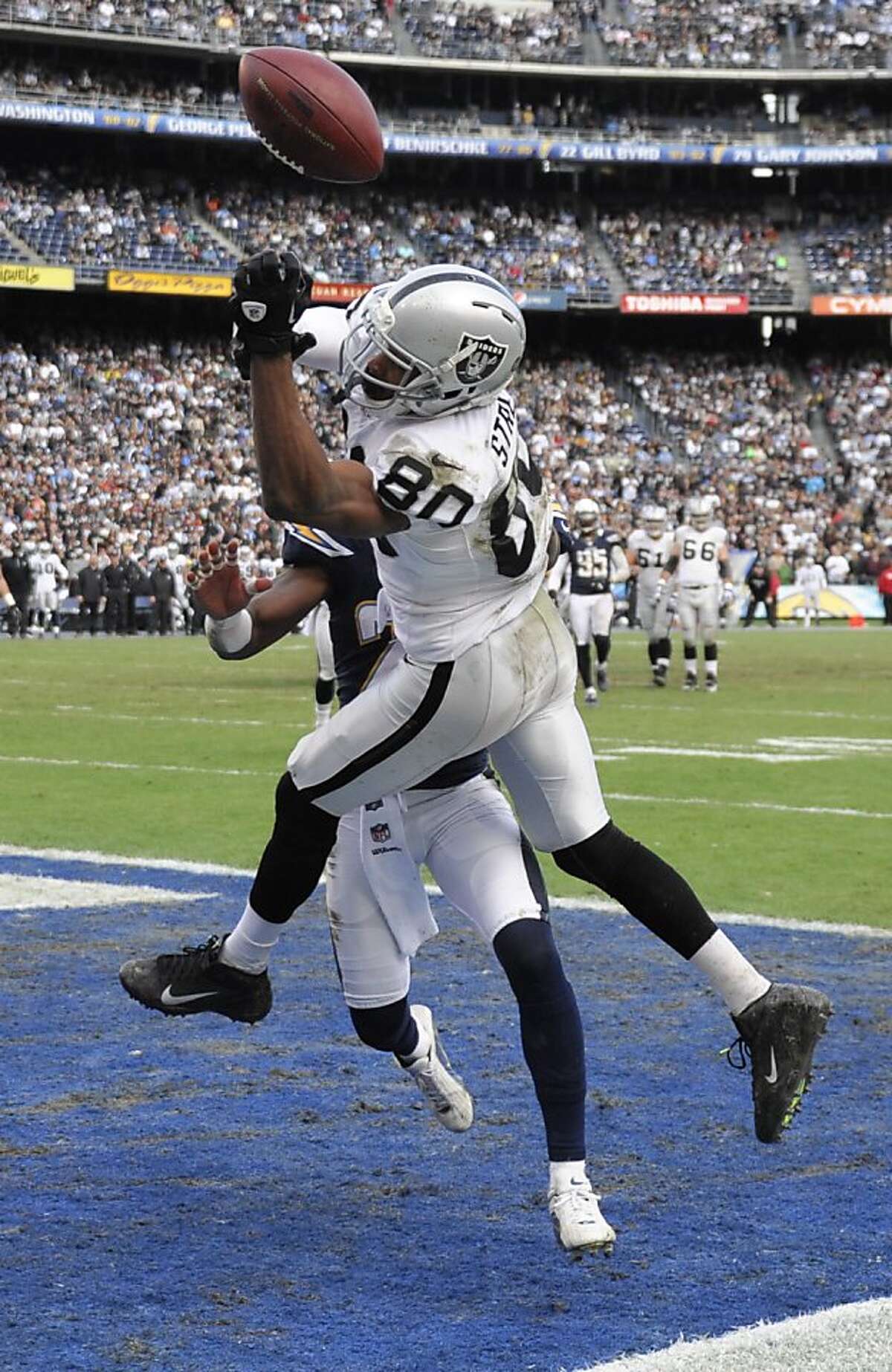 Raiders' rally falls short in San Diego