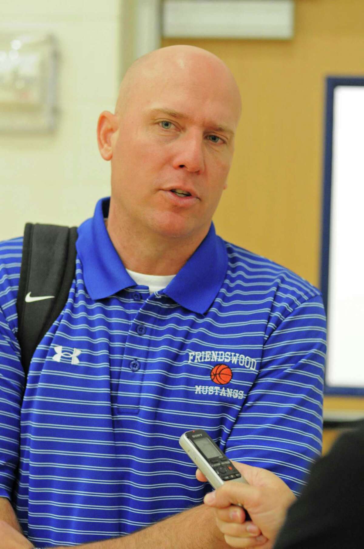 Basketball: Friendswood keeps to simple formula