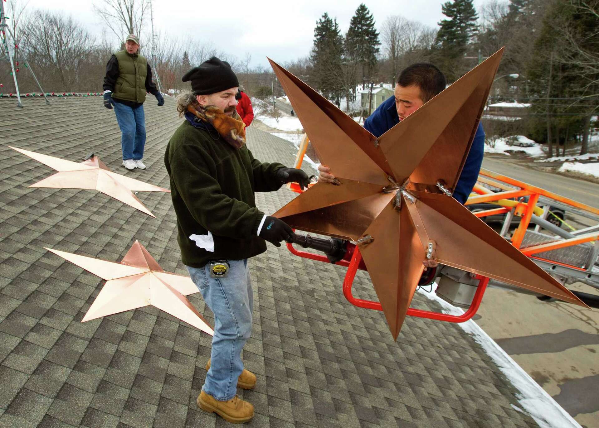 Stars rise on firehouse in Newtown