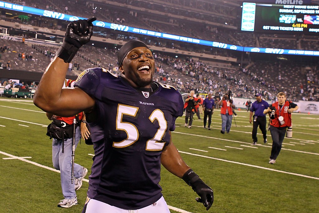 Ravens' Ray Lewis announces retirement