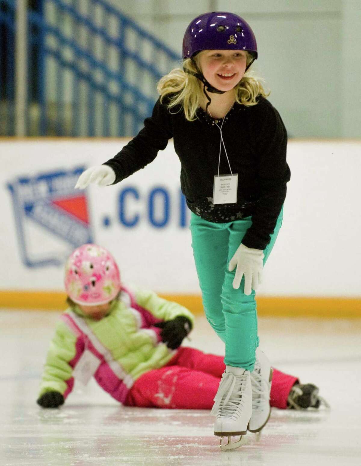 Kids learn to skate