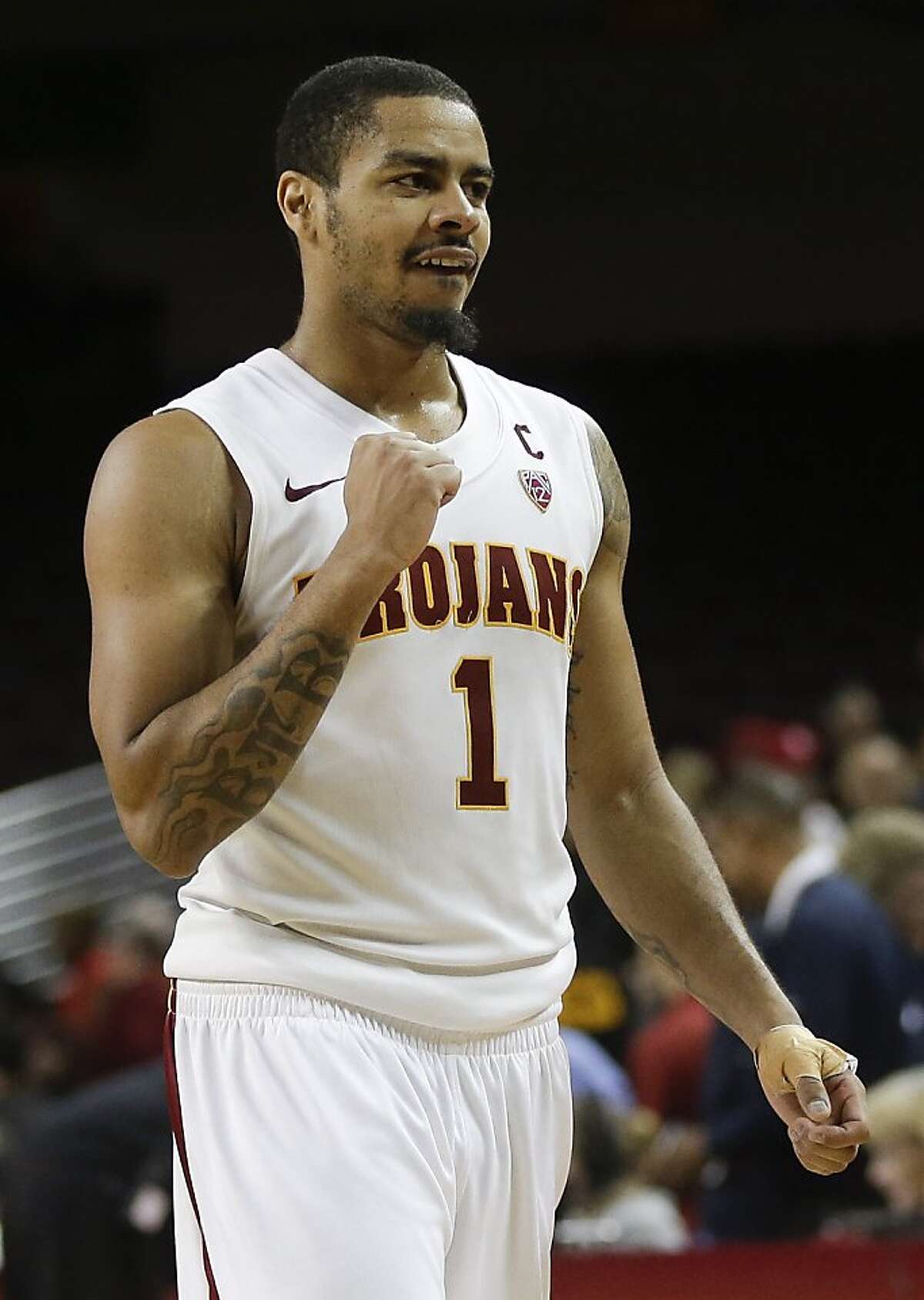 USC overtakes Stanford in 2nd half