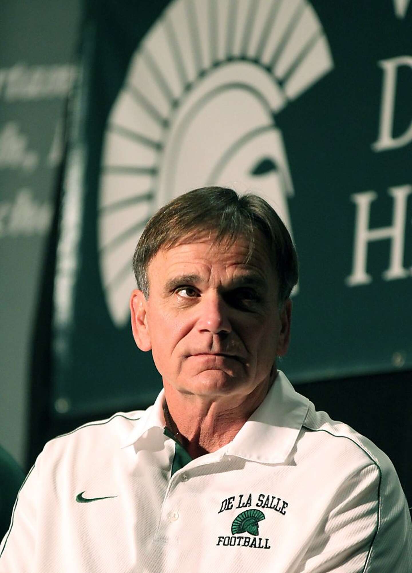 De La Salle's Bob Ladouceur steps down