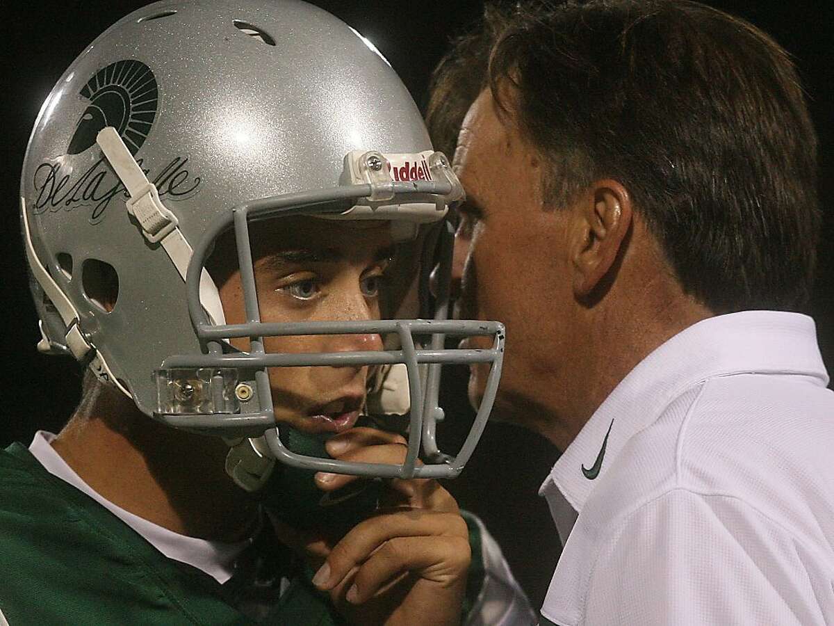 De La Salle's Bob Ladouceur steps down