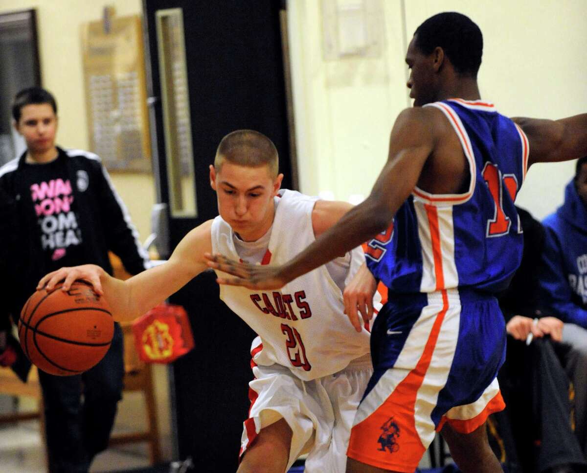 Albany Academy finds way to win