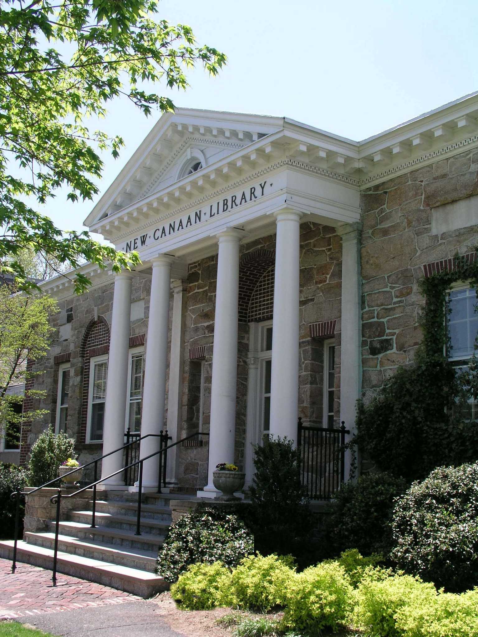 New Canaan Library celebrates 100 years at Cherry and Main