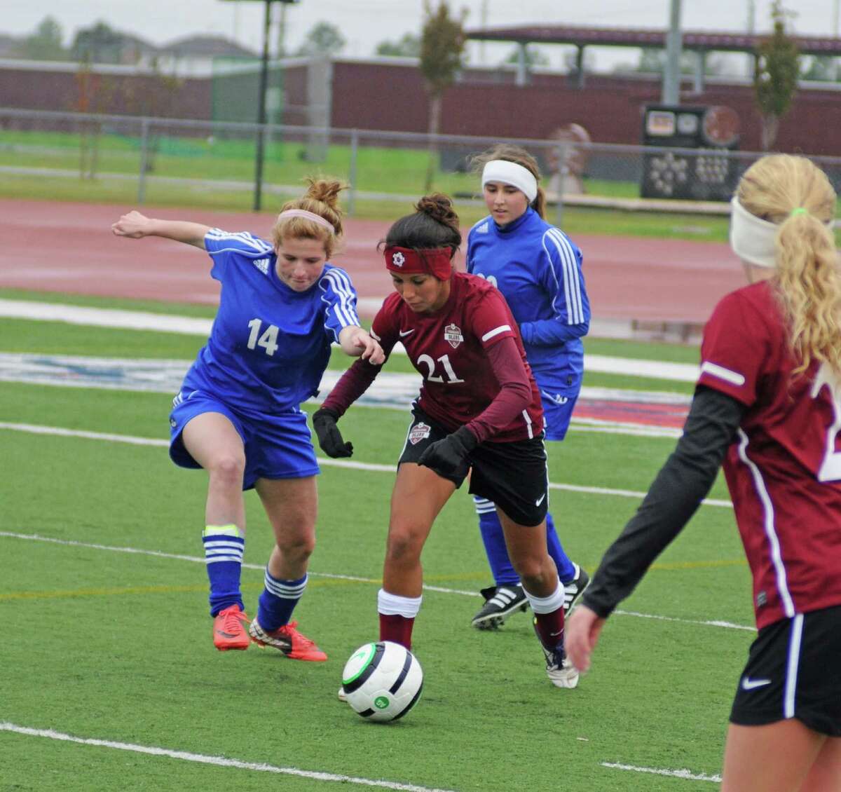 Soccer: New faces fill Friendswood's roster