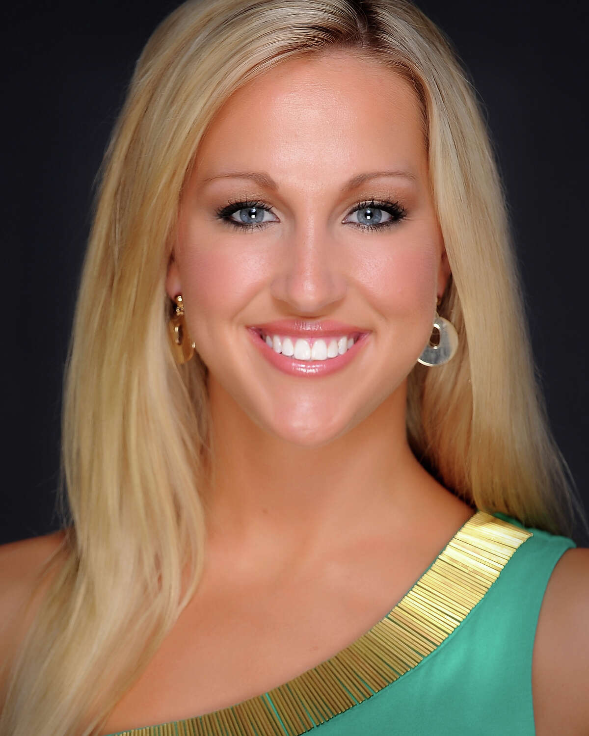 Miss Texas' first pitch off target at Rangers game
