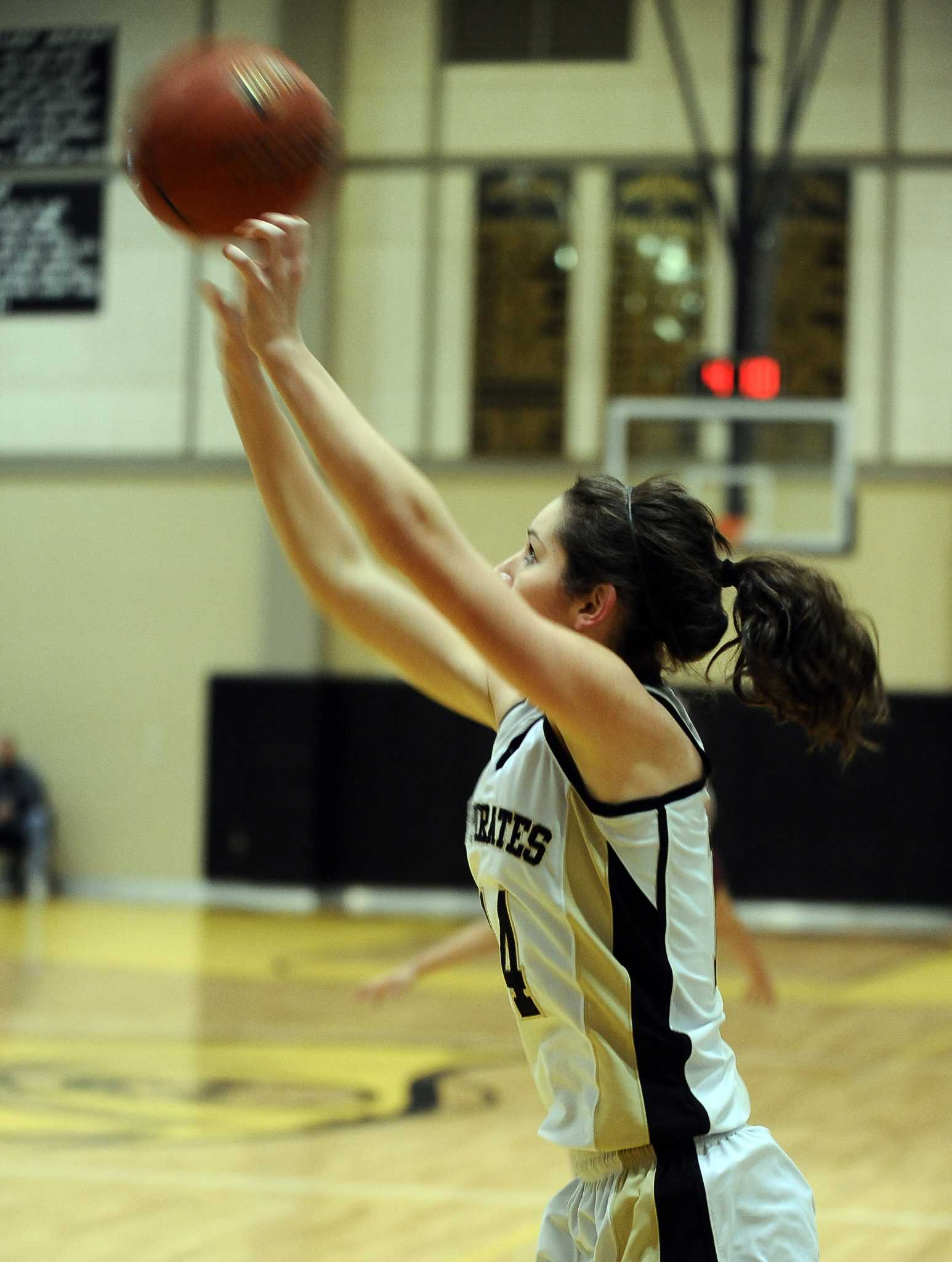 Vidor girls basketball gets memorable win against Central