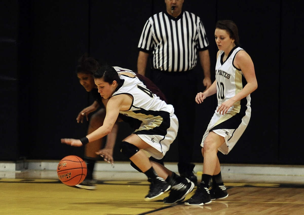 Vidor girls basketball gets memorable win against Central