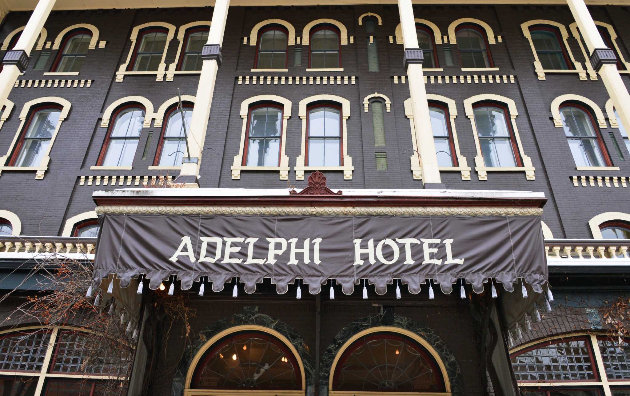 Adelphi draws big crowd in historic sale