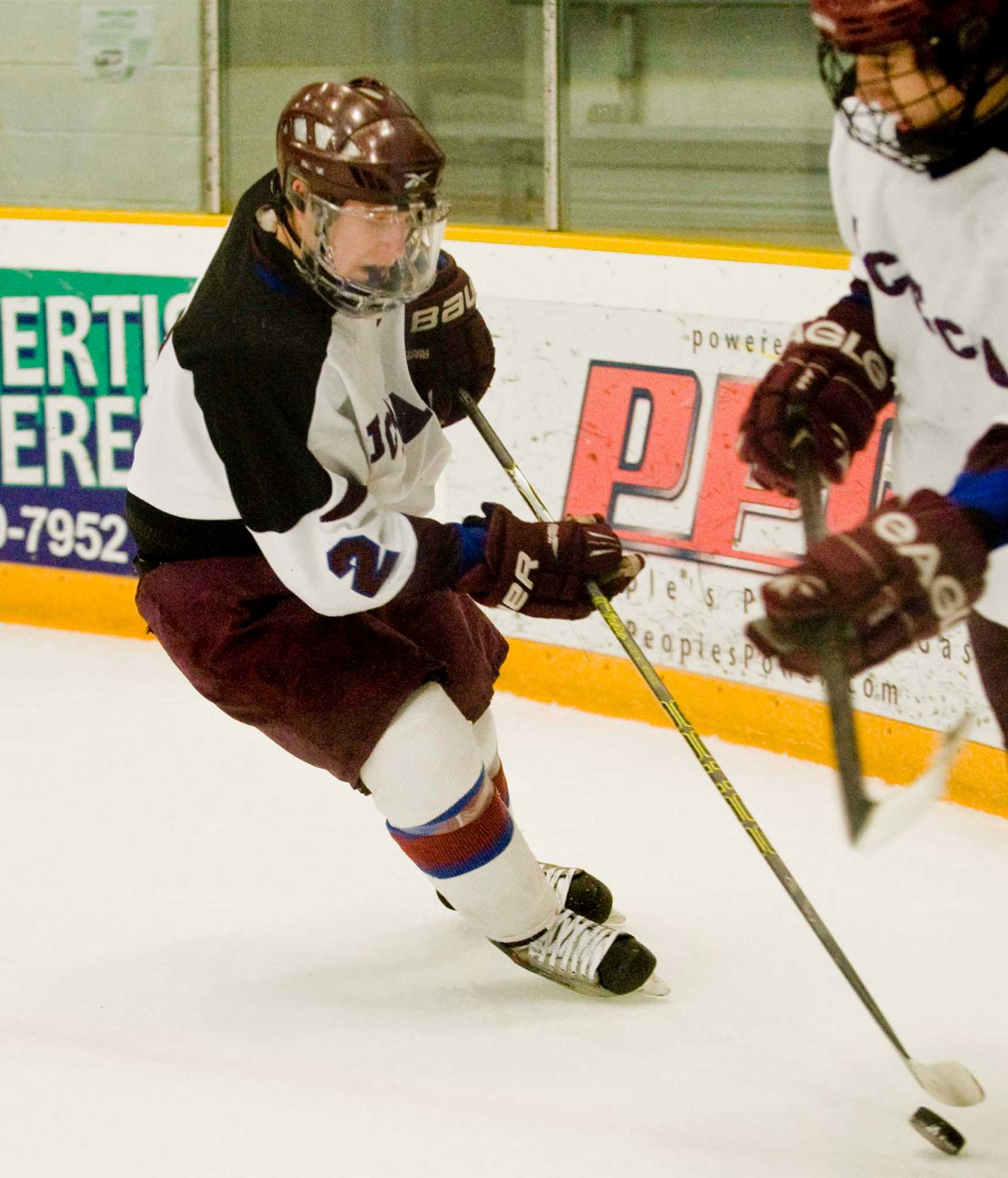 Dibble stands tall in IceCats' victory over North Haven