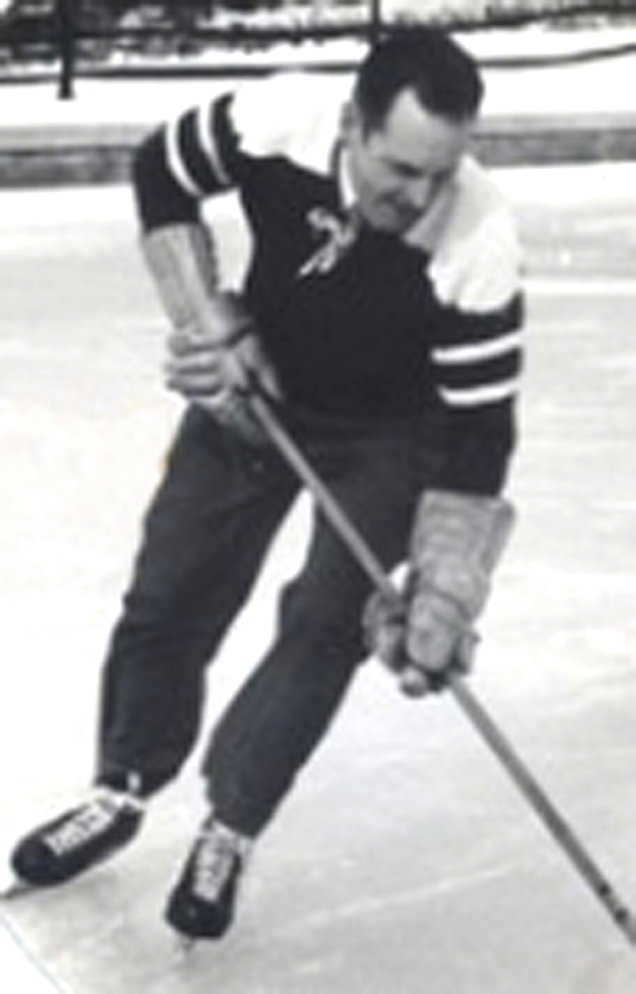 Edward Mathews, 85, owned Wesco Sports Center