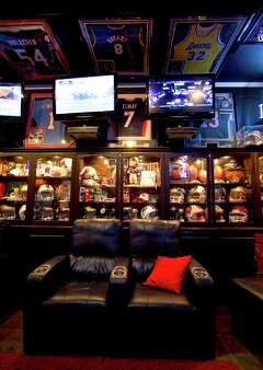 Deer Park man has the best man cave ever