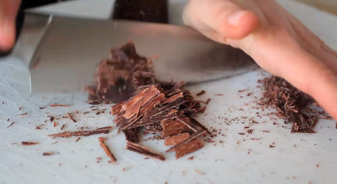 Kitchen Basics: How to properly chop chocolate