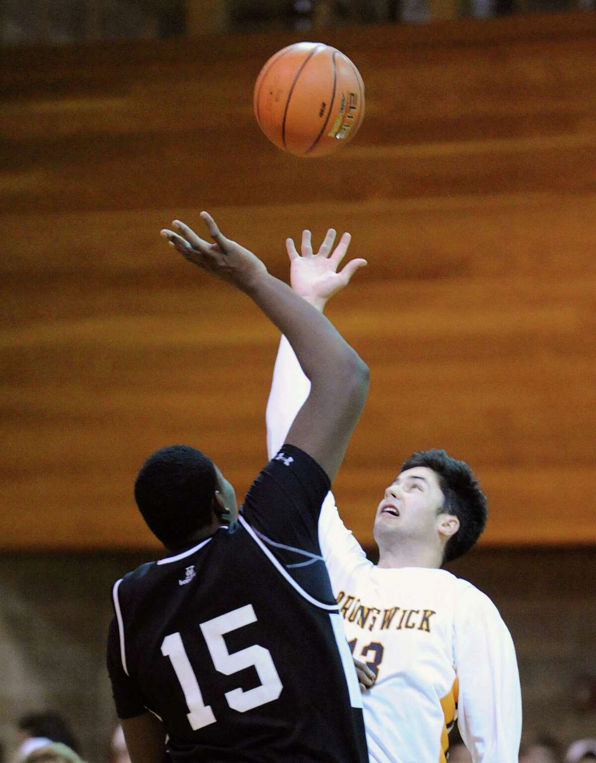 Brunswick basketball uses big first half to beat St. Luke's