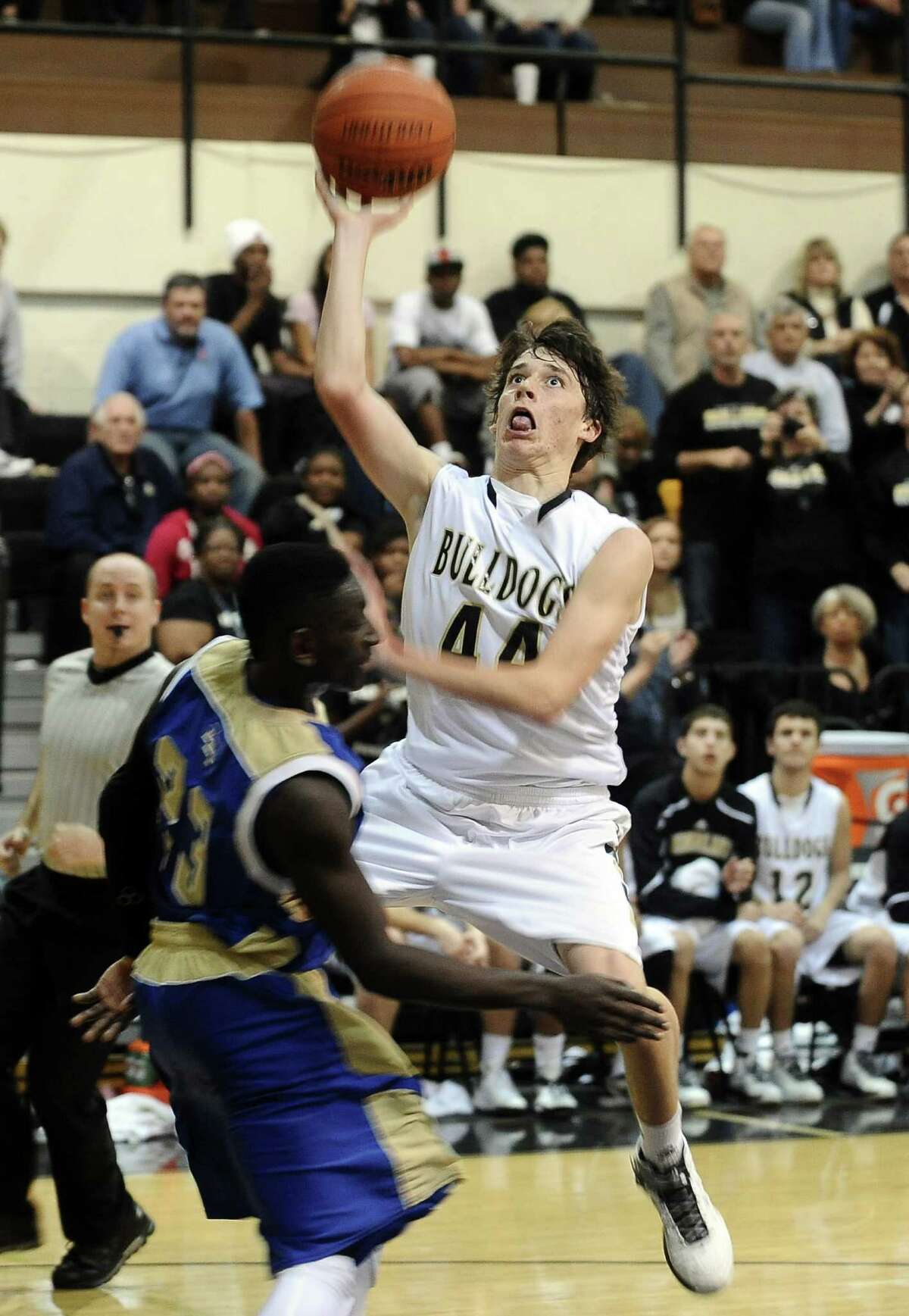 Local basketball teams in state rankings