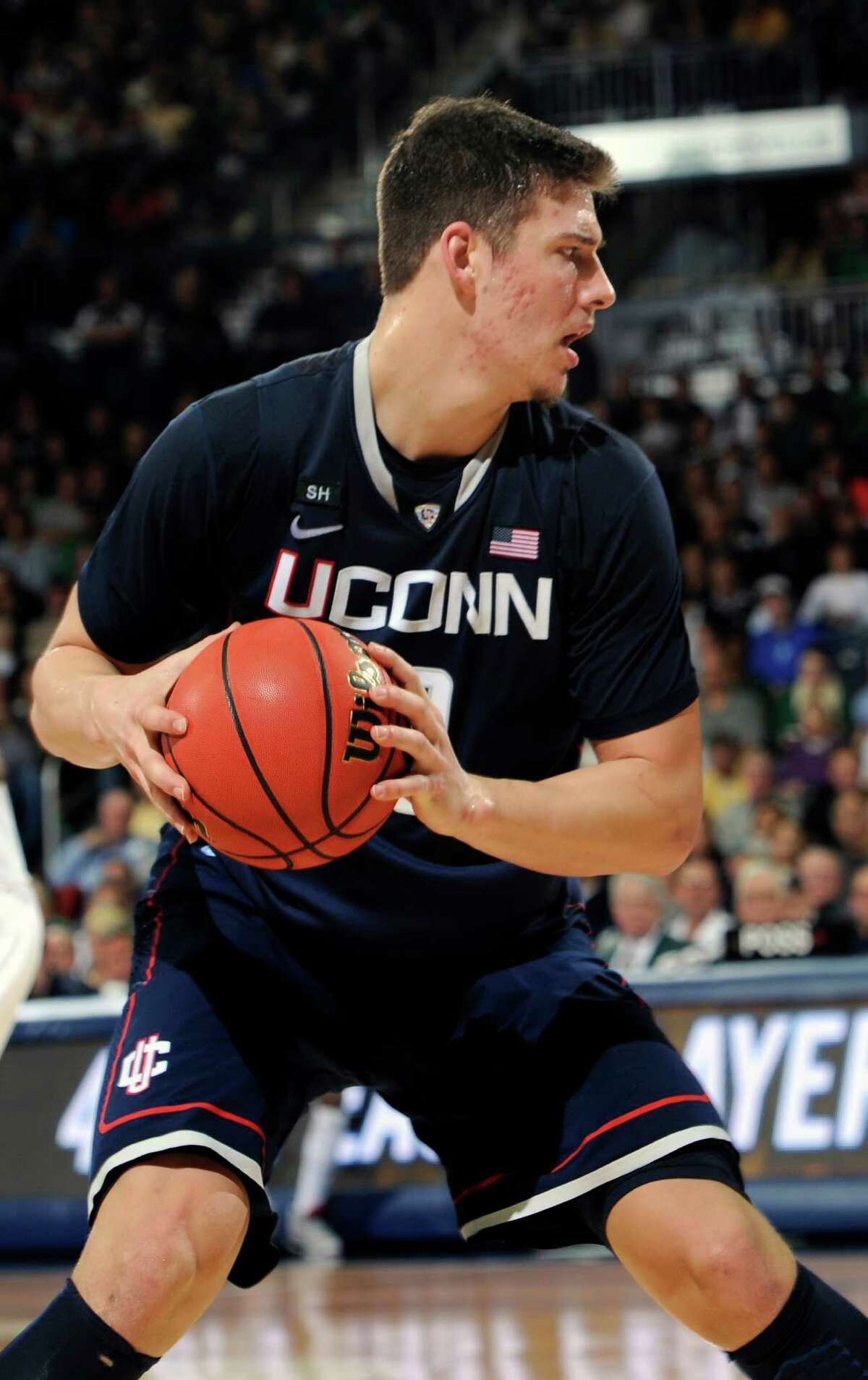 UConn ends Notre Dame winning streak 65-58