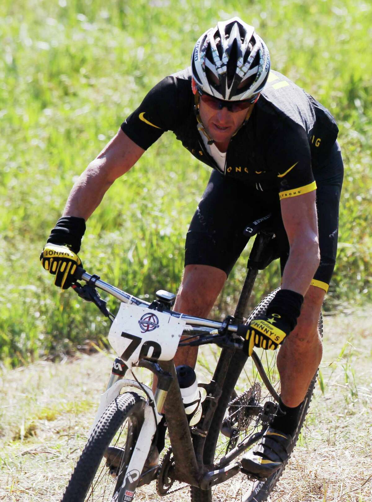 Lance Armstrong backs out of Texas charity race