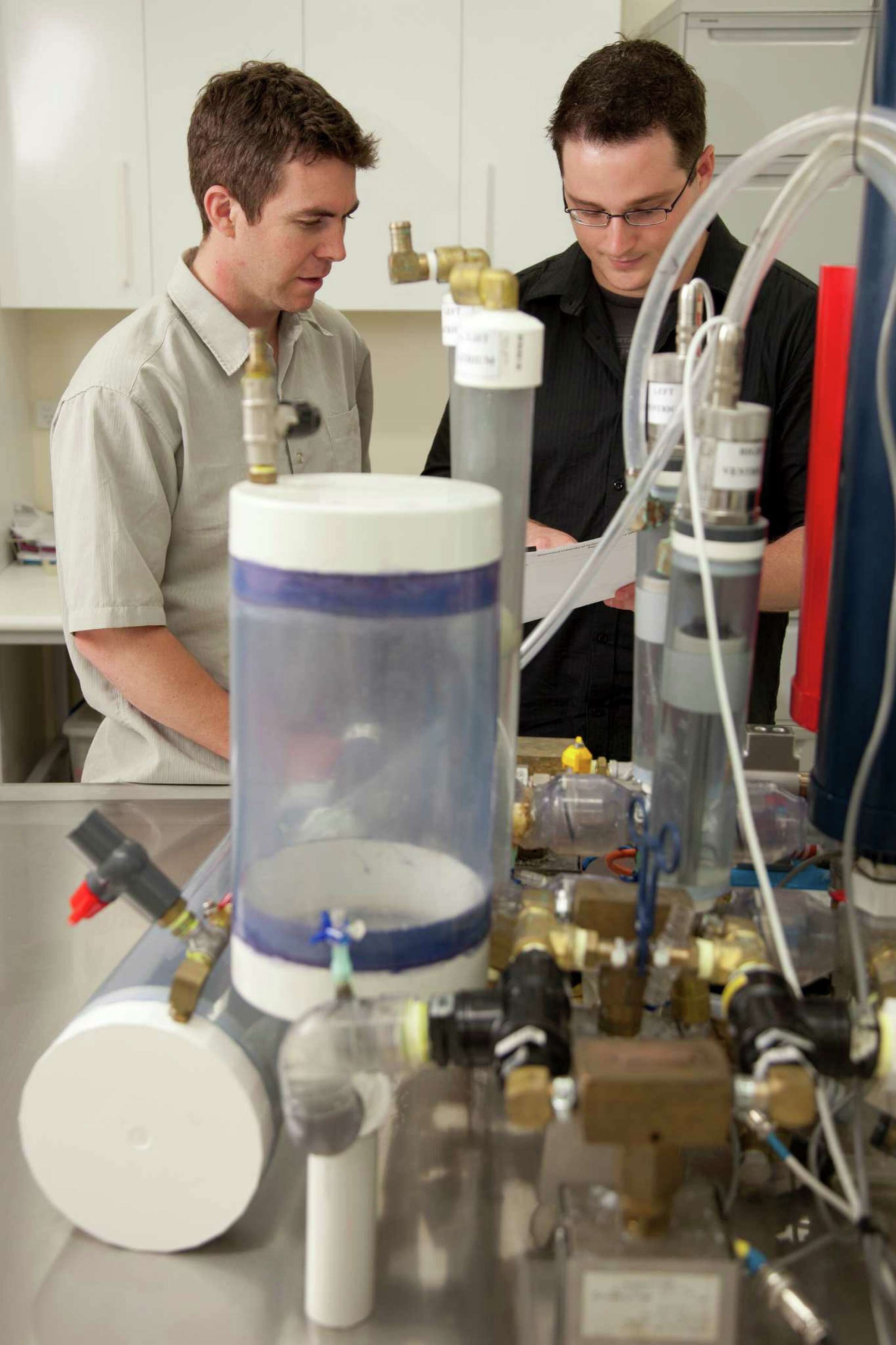 Donor brings inventor of artificial heart closer to Houston