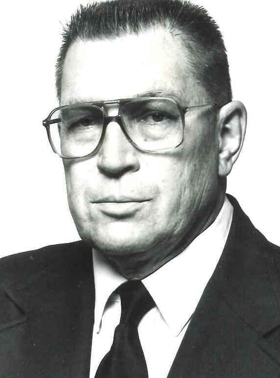 Everhart practiced dentistry in Army, before teaching his craft