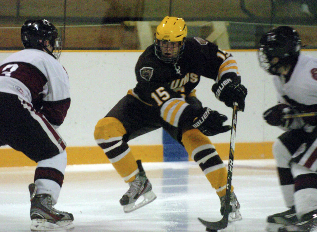 Brunswick hockey falls to Loomis Chaffee