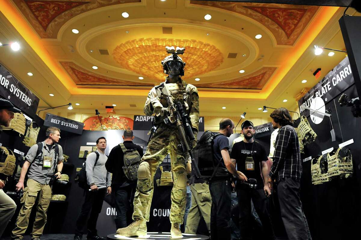 Defiance, discretion at Vegas gun show