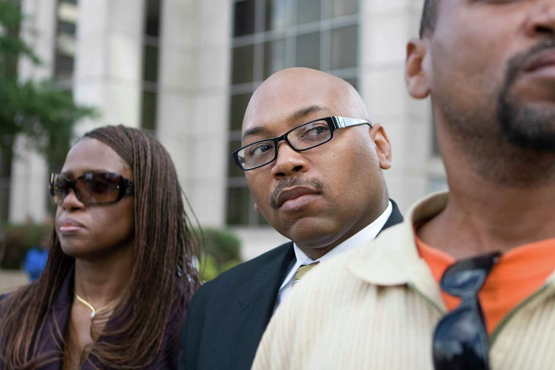 Ex-HPD officer faces 25 years for running drug money