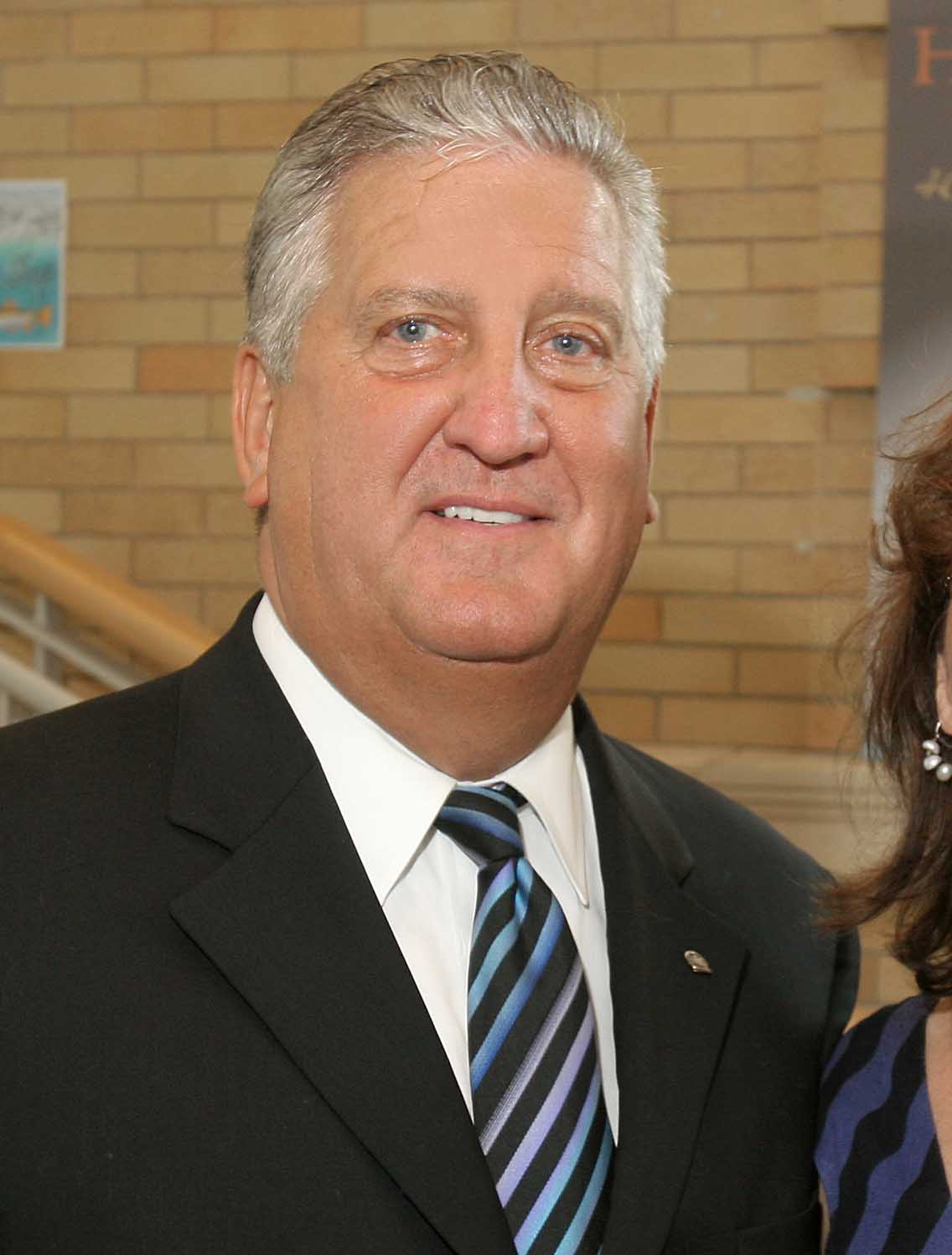 Jennings sets tentative date for announcement