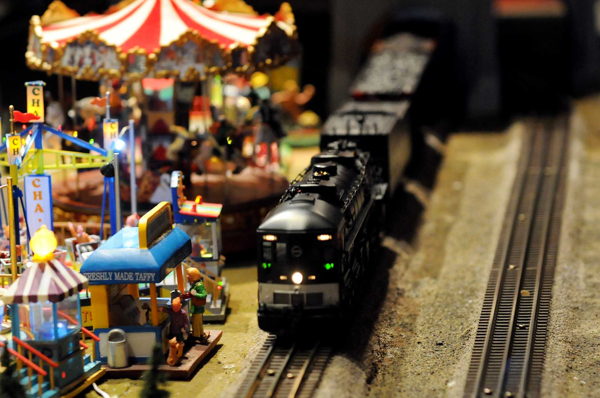 Photos, video: Model train exhibit
