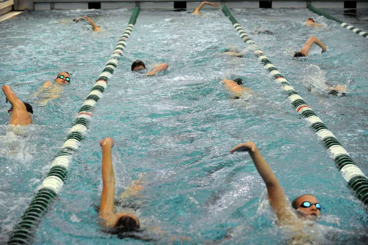 Shen swimmers still unbeaten