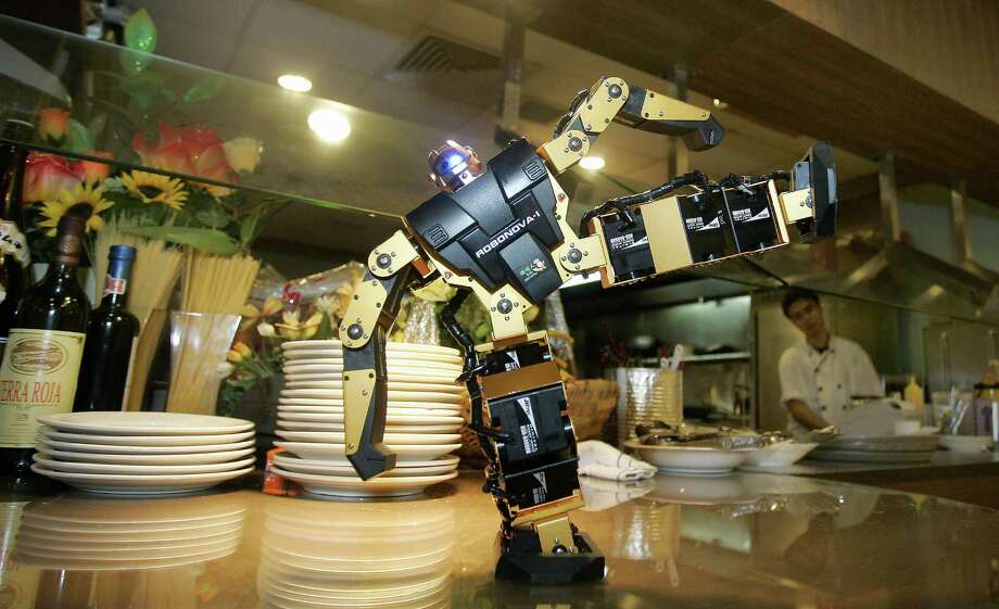 Robots work restaurant in China - seattlepi.com