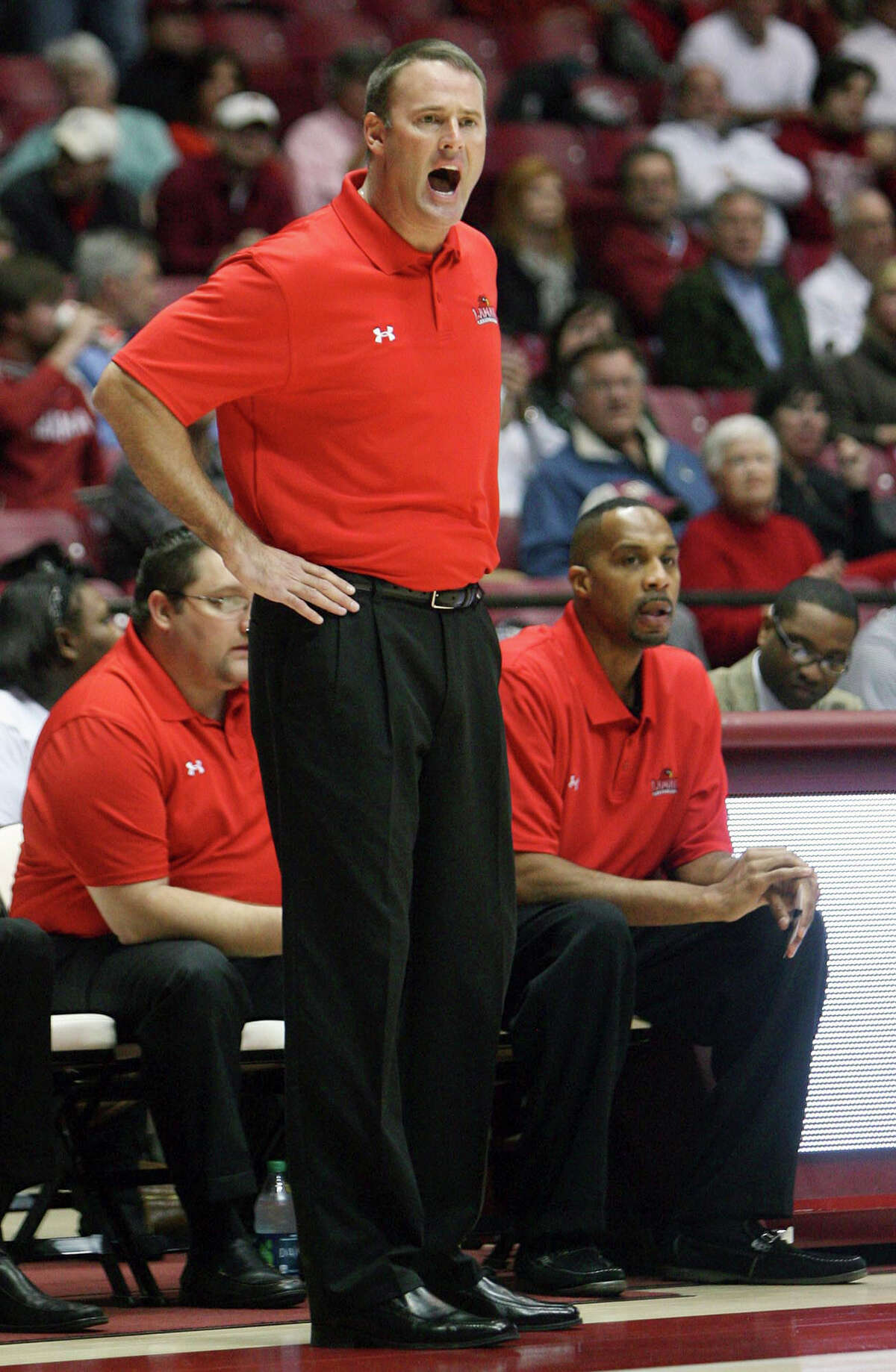 Lamar men's basketball trying to avoid history