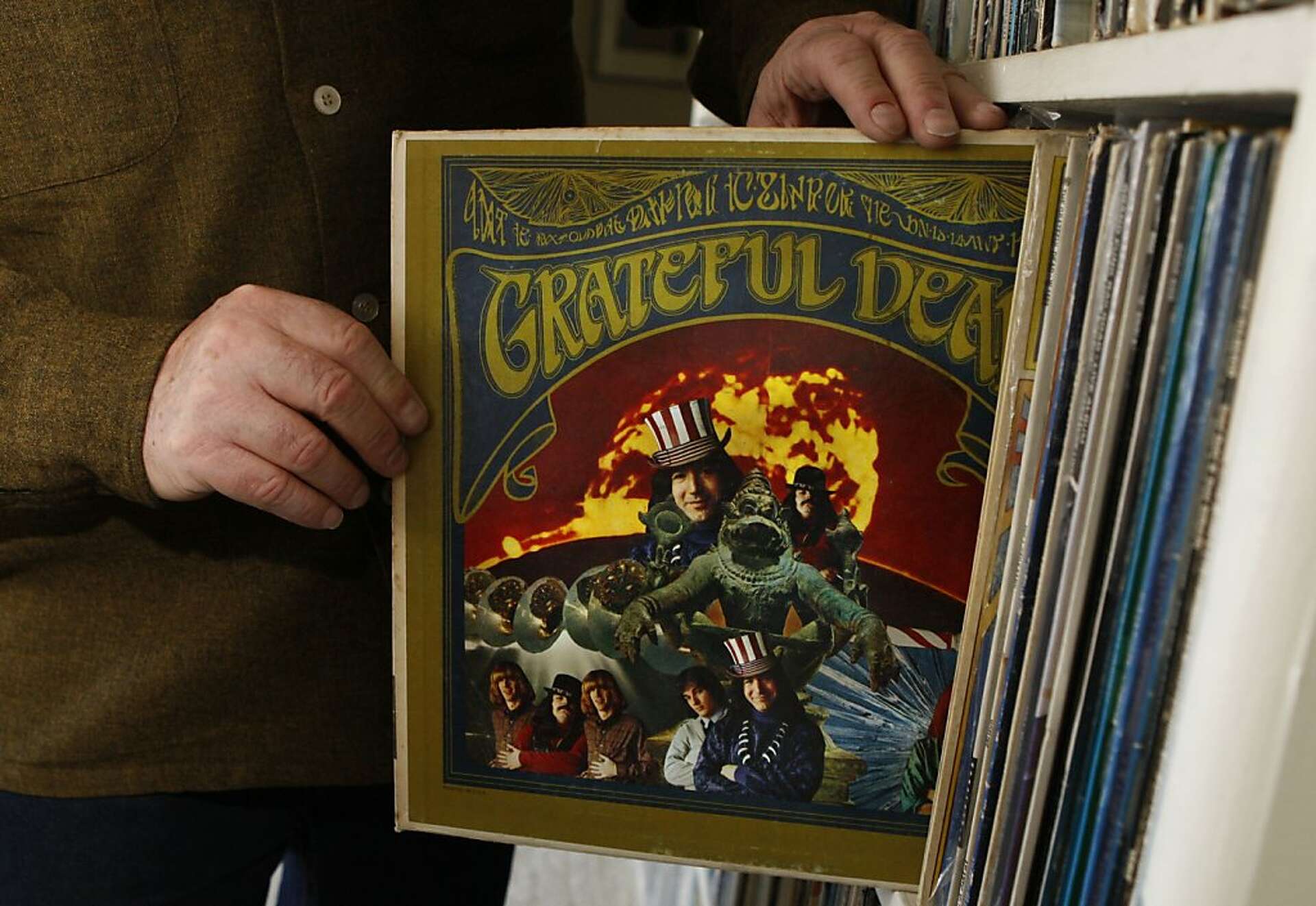 Film puts lively spin on album cover art