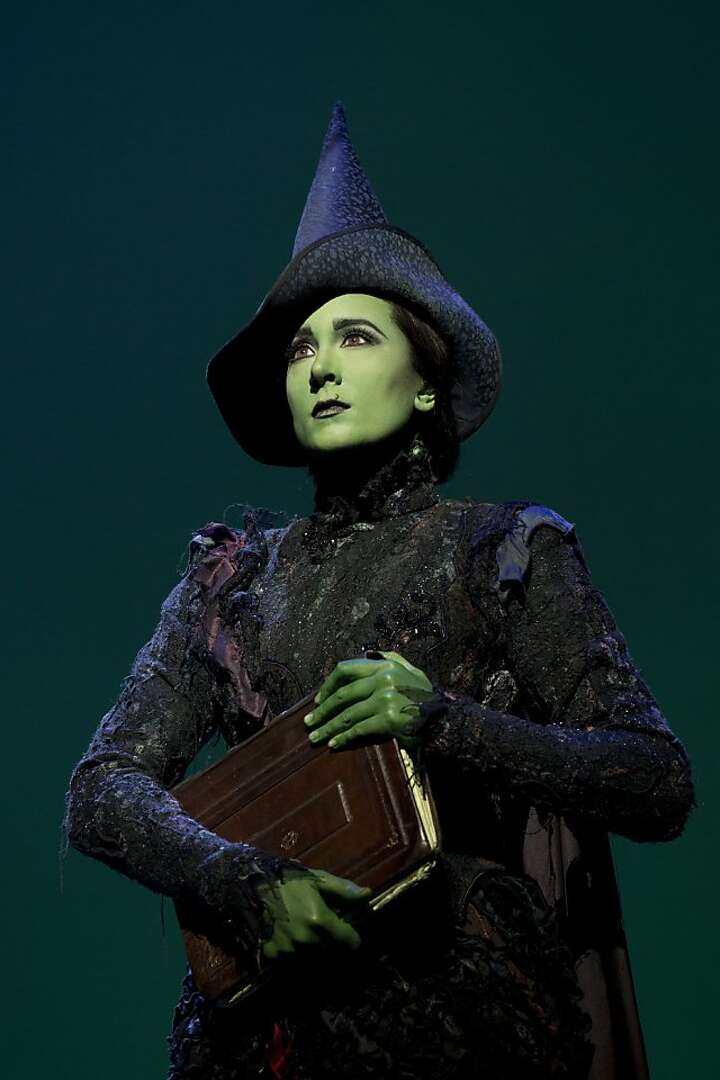 As Elphaba, Dee Roscioli sets a record