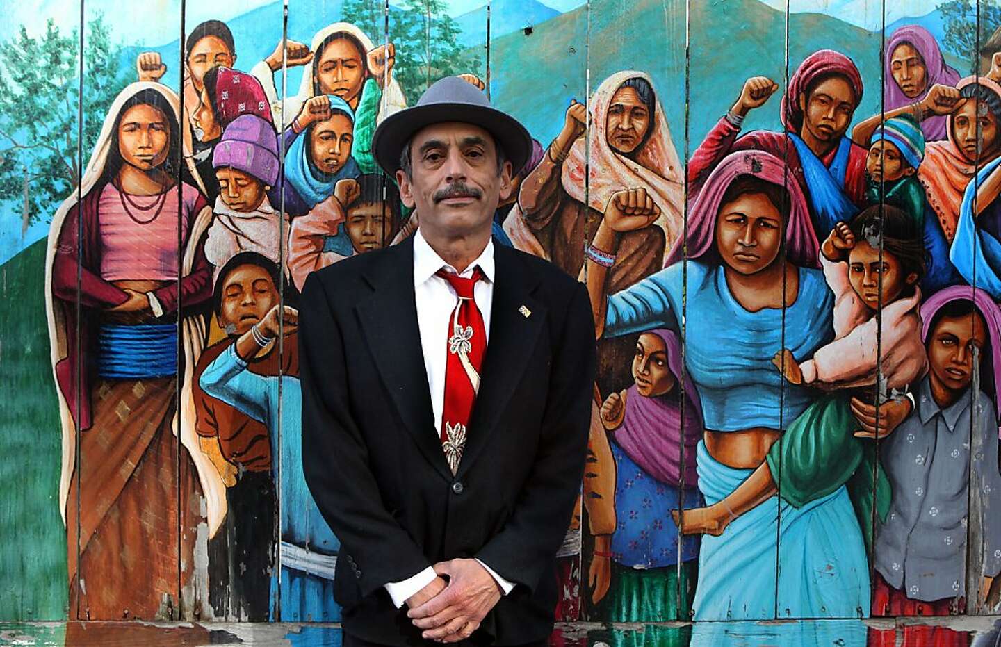Alejandro Murguía sees poetry in S.F.