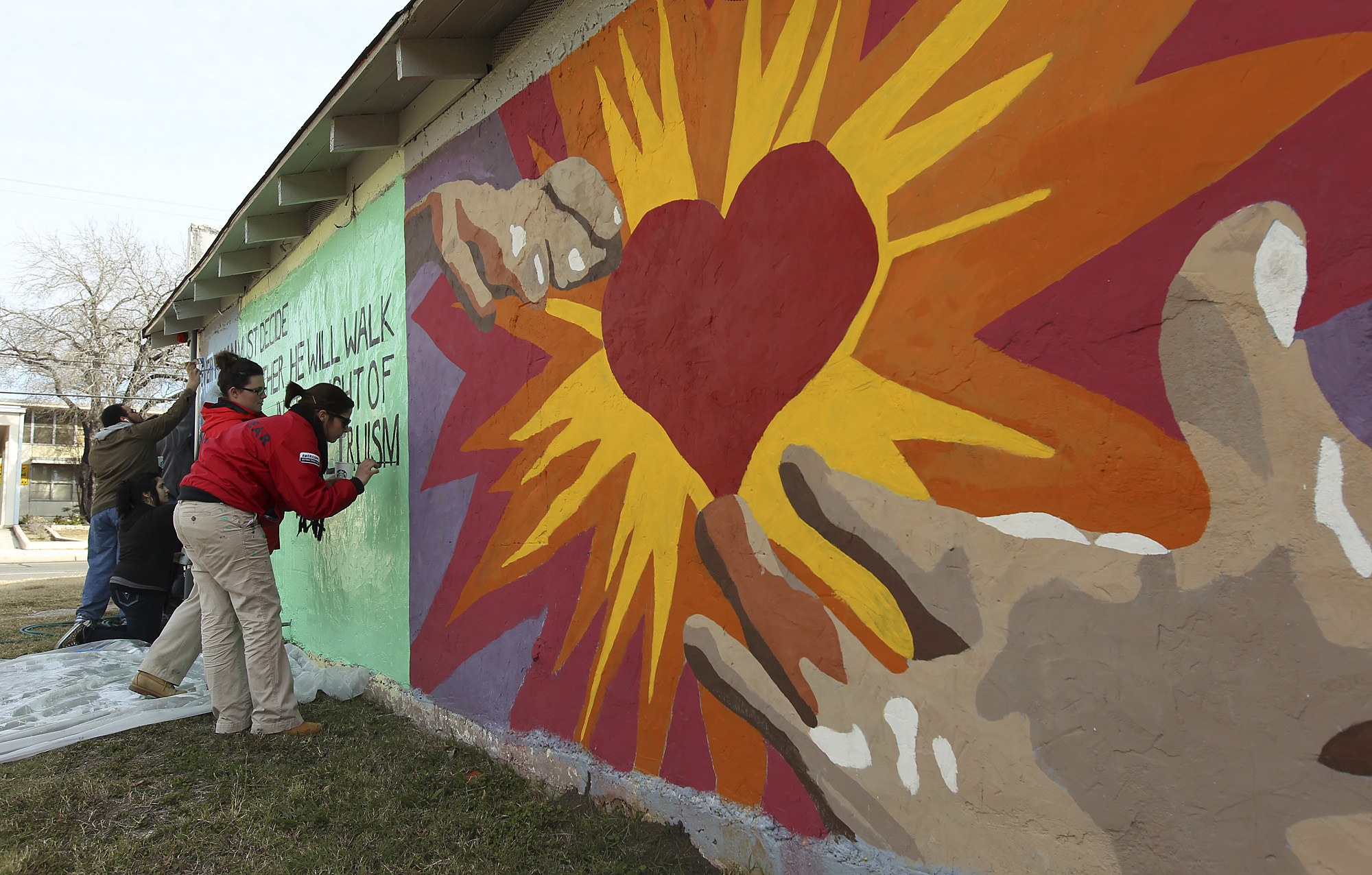 Volunteers lend a hand with MLK preparations