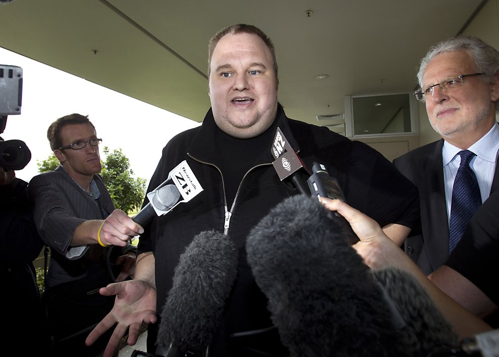 Indicted Kim Dotcom unveils Mega website