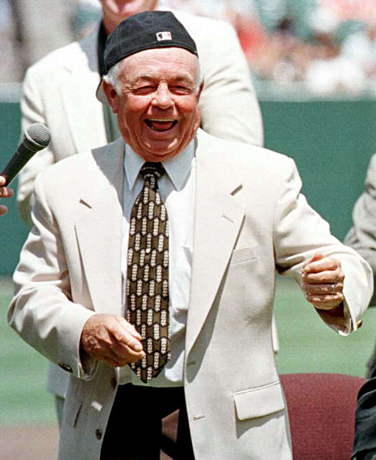 Feisty Weaver dies at 82