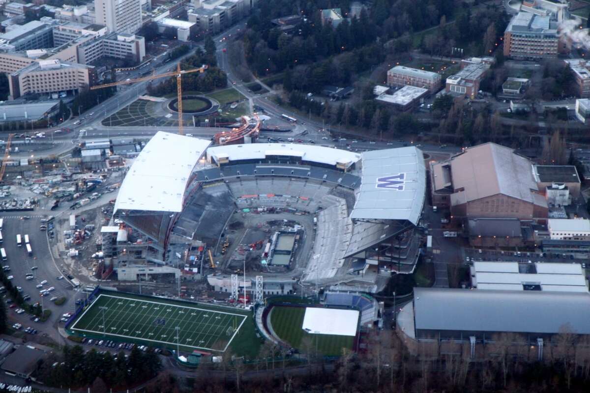 New Husky Stadium on schedule for kickoff Aug. 31