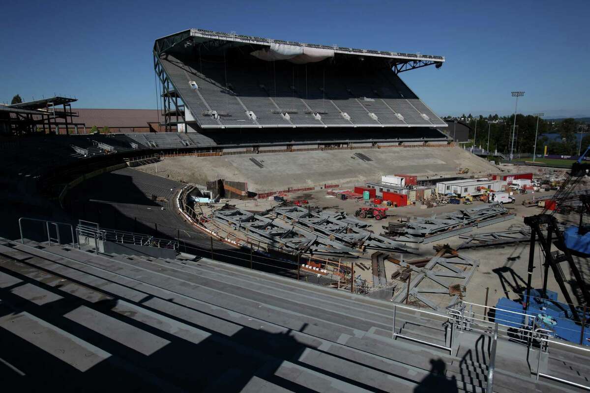 New Husky Stadium on schedule for kickoff Aug. 31