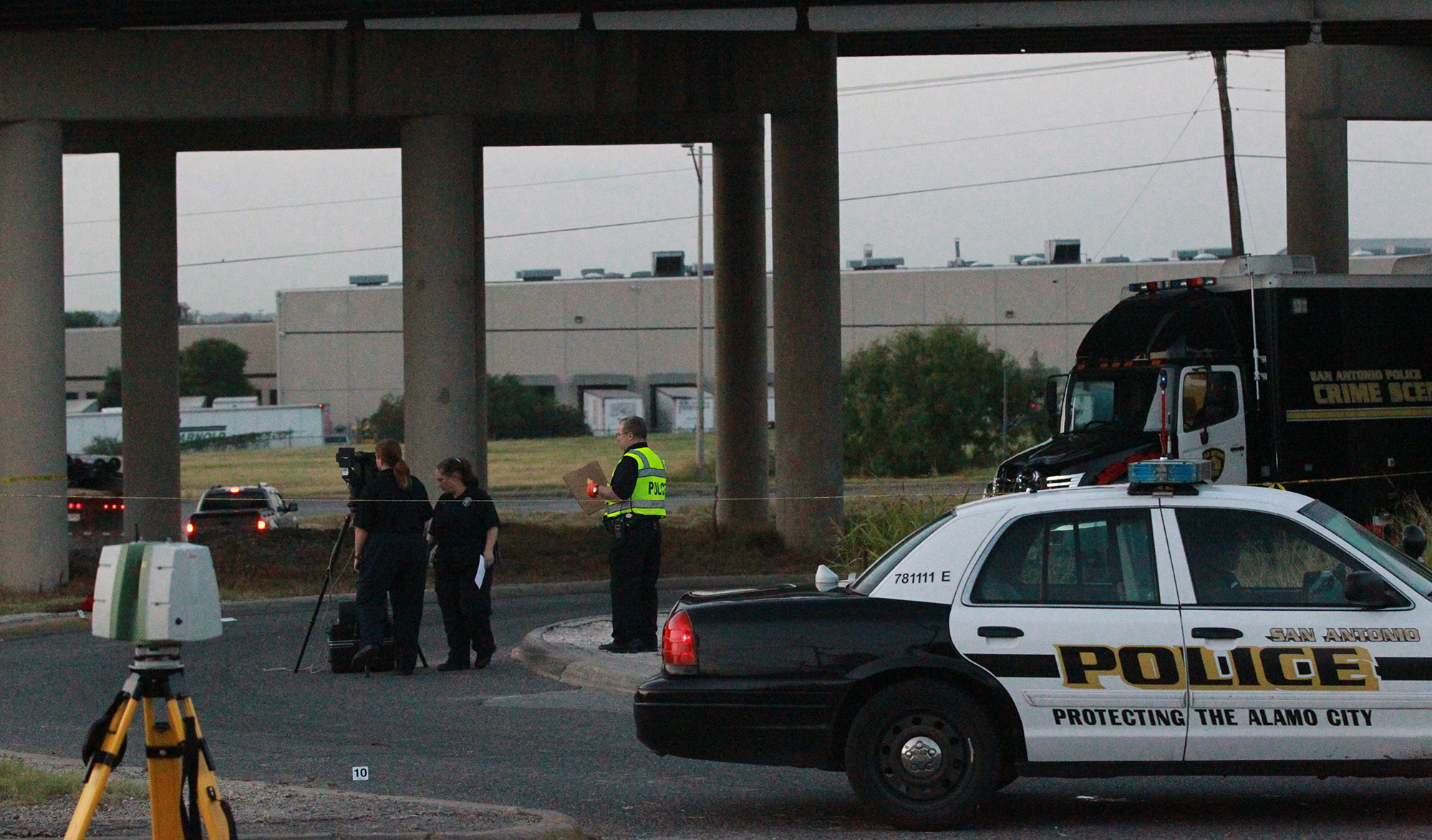 Man found shot dead near I-35 ID'd