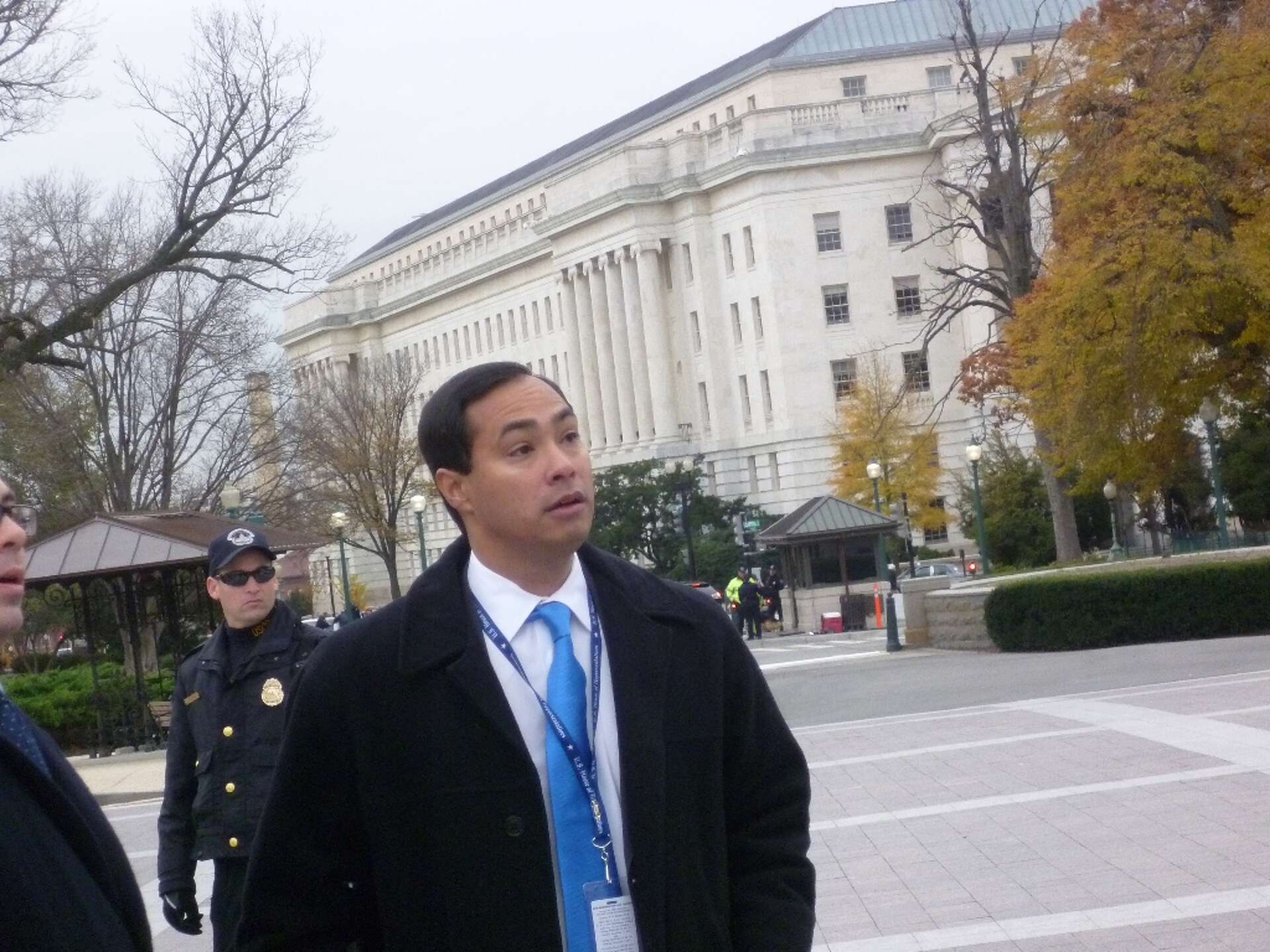 Castro names congressional staff