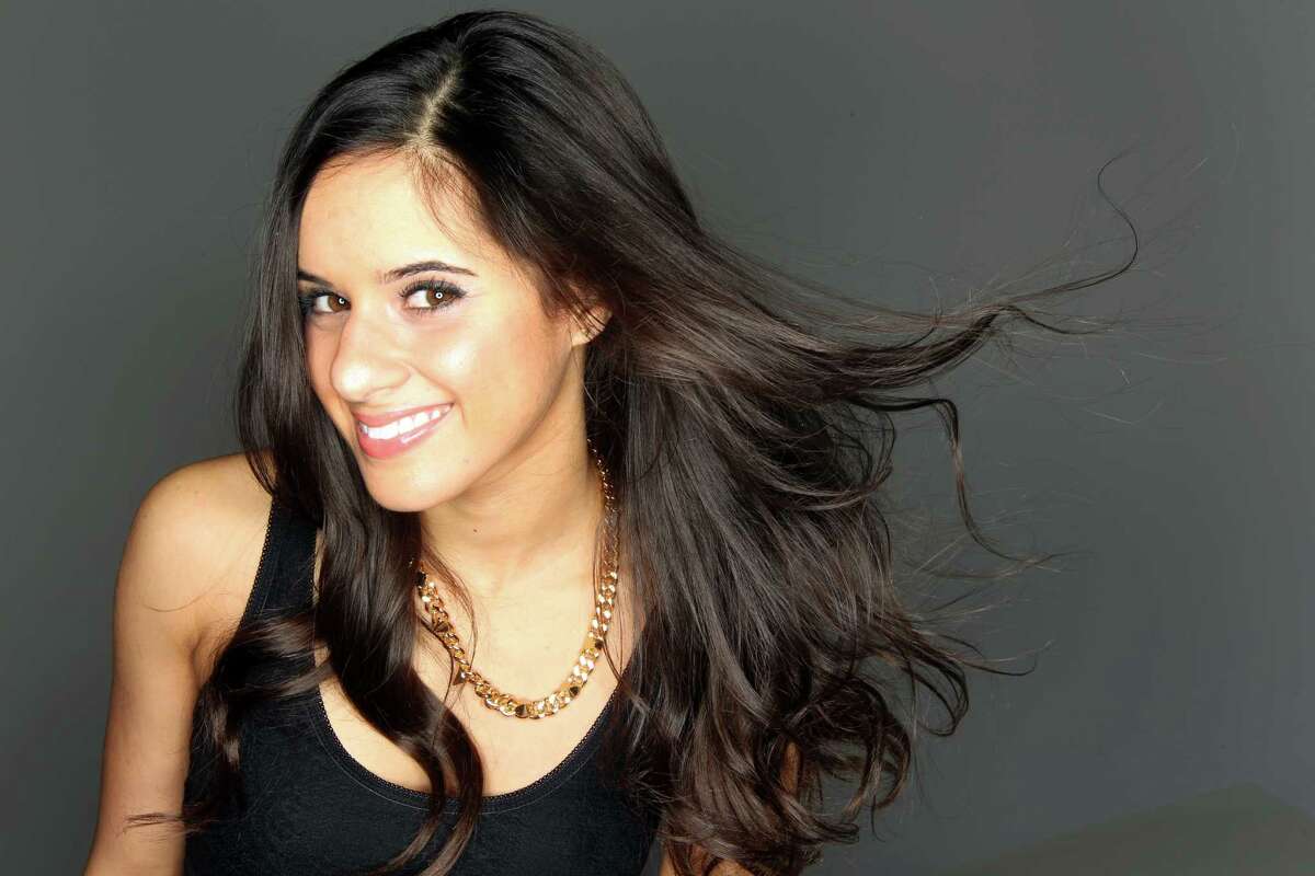 Chanel Dror raps up a pop hit